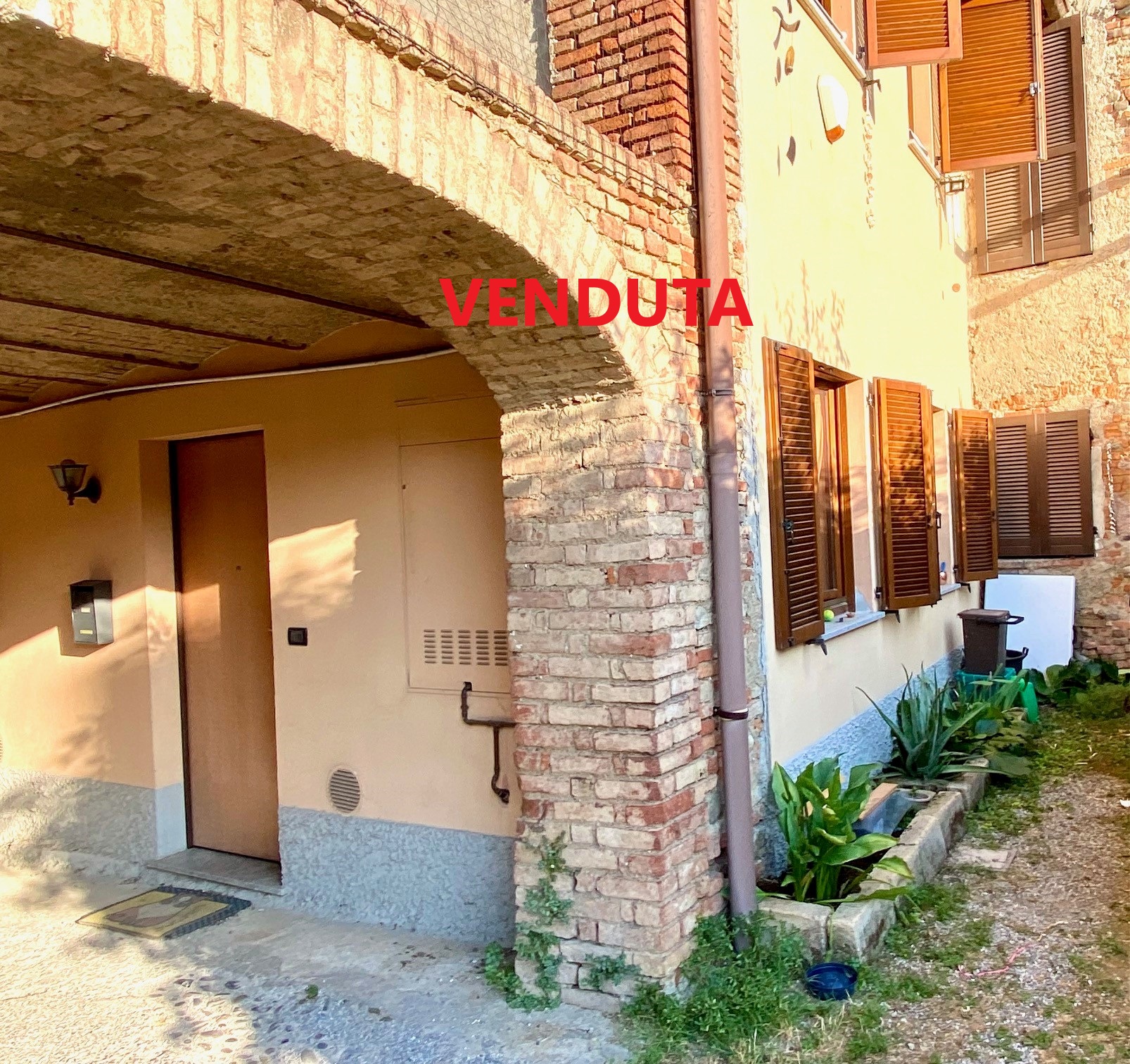 Cornate d'Adda centralissima piccola porzione di casa pari al nuovo